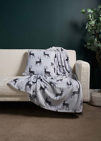 Cascade Home Christmas Stag Throw | Kaleidoscope