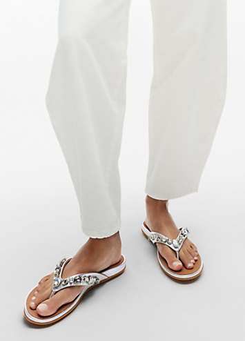 FitFlop Gracie Silver Jewel Deluxe Metallic-Leather Flip-Flops ...