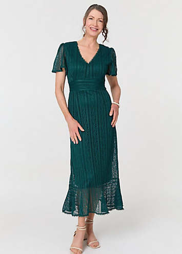 Izabel London Lace Layered Short Sleeve Midi Dress | Kaleidoscope