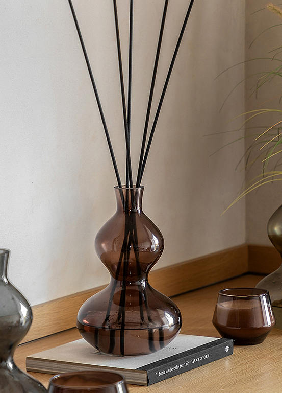 Chic Living Glass Diffuser Brown Rose Oud 500ml | Kaleidoscope
