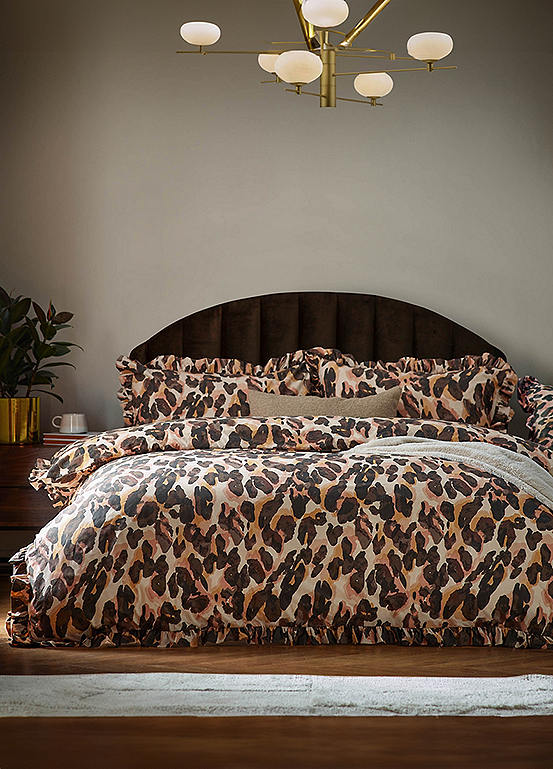 furn. Leopard 180 Thread Count Duvet Set | Kaleidoscope