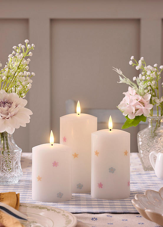 Lights4Fun Set of 3 TruGlow® Printed Spring Flower Pillar Candles ...