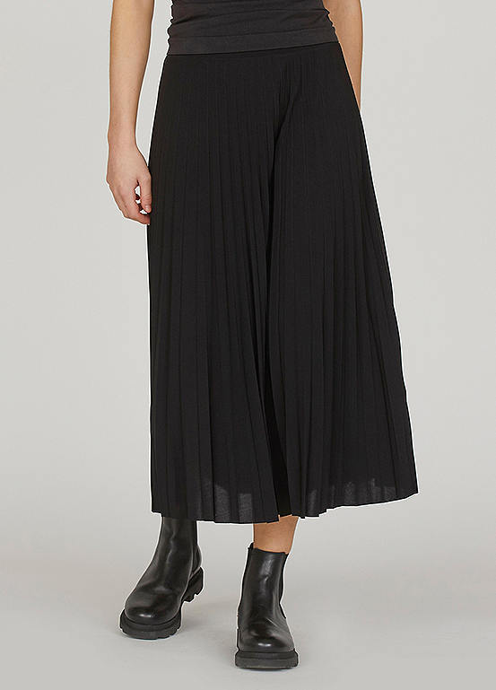Sisters Point Midi Length Pleated Skirt | Kaleidoscope