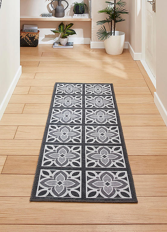 Think Rugs Victoria Flower Runner | Kaleidoscope
